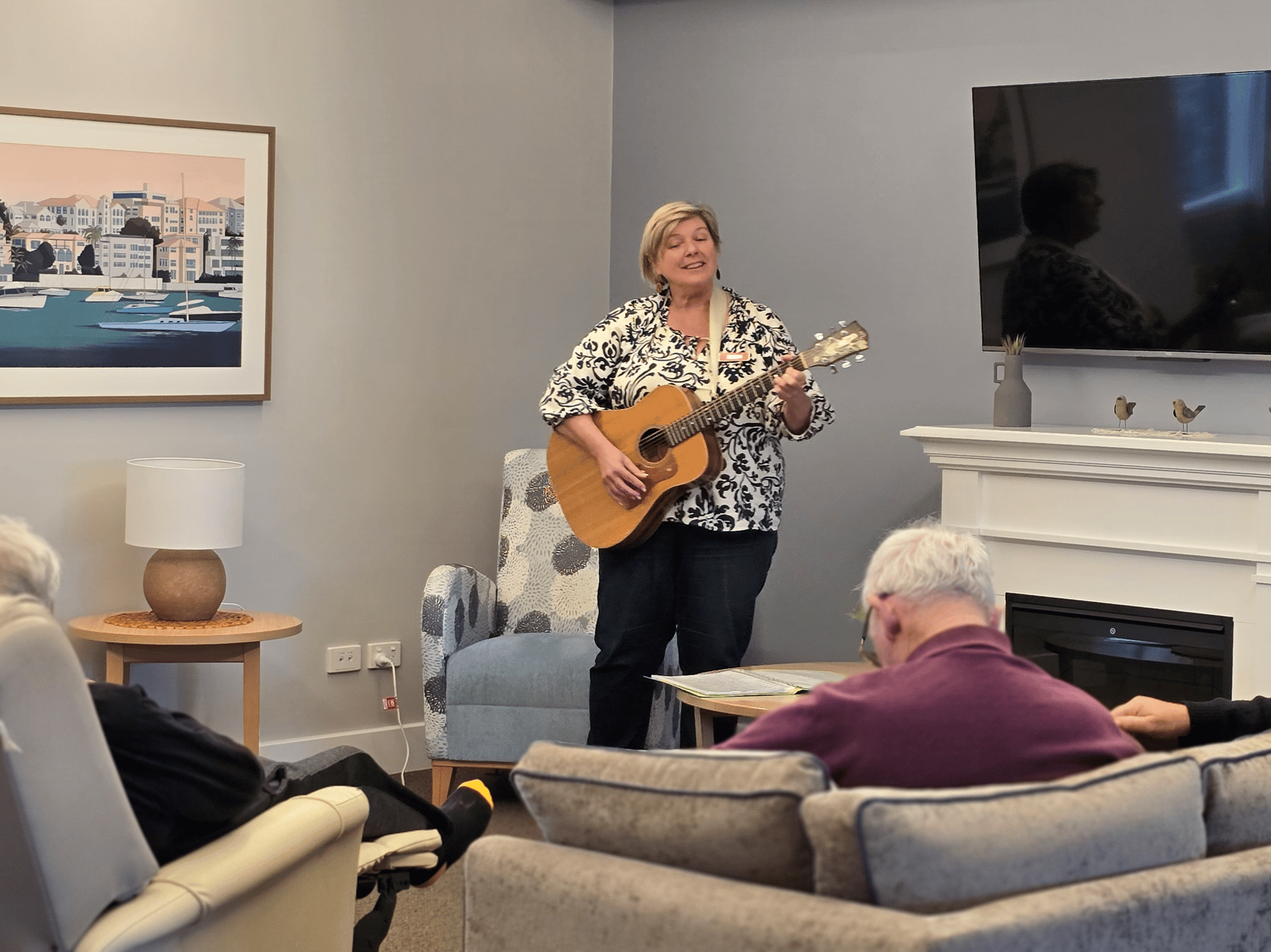 Volunteer Di and her guitar bringing joy for people with very severe ...